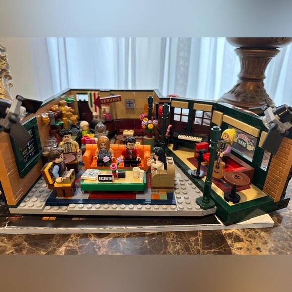 Lego | Toys | Friends Central Perk Lego Set | Poshmark